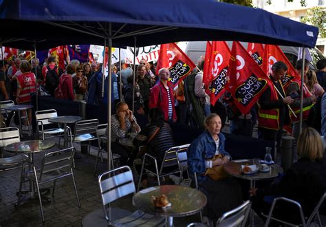 Во Франции проходит общенациональная забастовка Коммерсантъ