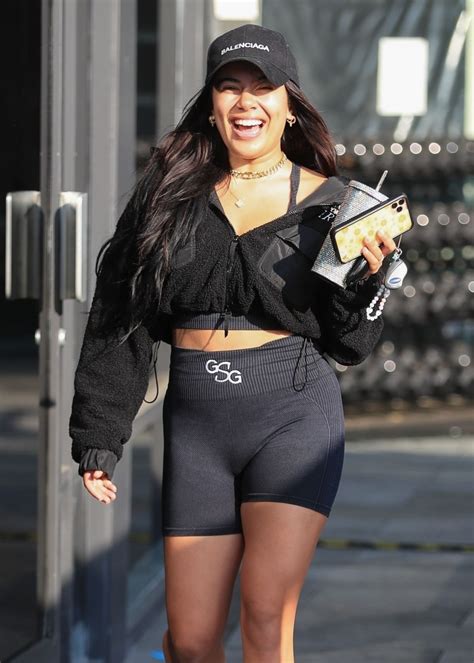 Adelaine Morin Arrives At Barrys Boot Camp In West Hollywood 02 01