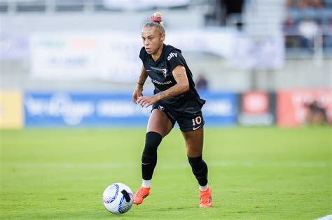 Defender M A Vignola Signs Two Year Extension