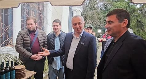 Бадра Гунба — биография личная жизнь фото новости Абхазия отношение к России президент