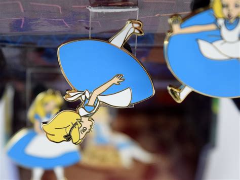 Alice In Wonderland Falling