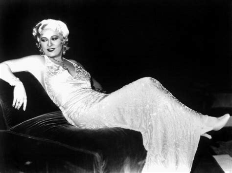 33 Photos Of Mae West The Ultimate 1930s Sex Symbol