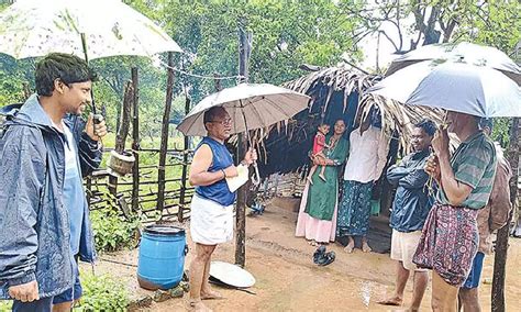 Dandho Appaiah Visits Flood Hit Areas
