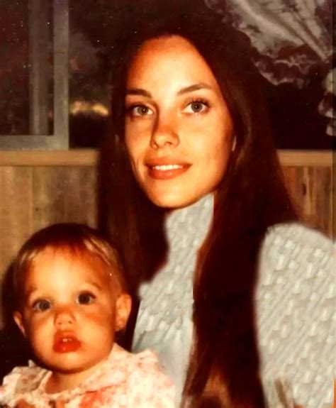 عکس مادر آنجلینا جولی که زیباتر از دخترش است باور نمی کنید