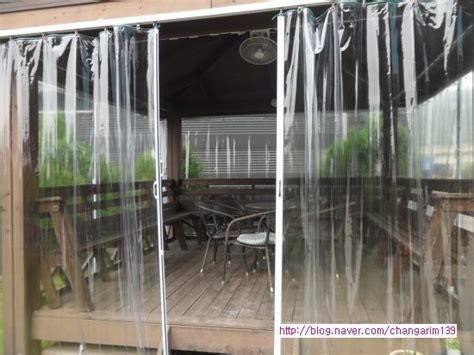 바람막이투명비닐커튼출입구방풍비닐방한비닐커텐 제니스창 용인 커피전문점 테라스에 접이식바람막이비닐커튼으로 겨울나기작업장비닐칸막이 네이버 블로그