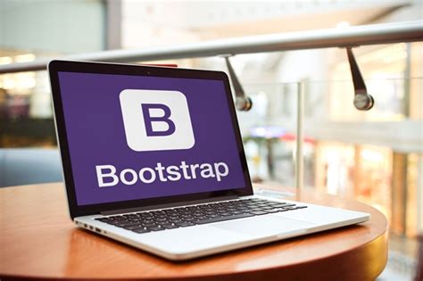 テーブルにjqueryで並び替え、検索、ページネーション機能を付ける「bootstrap Data Table」の使い方