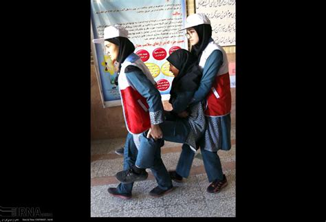 ایرنا کرجبیستمین مانور سراسری زلزله وایمنی در دبیرستان دخترانه فاطمه