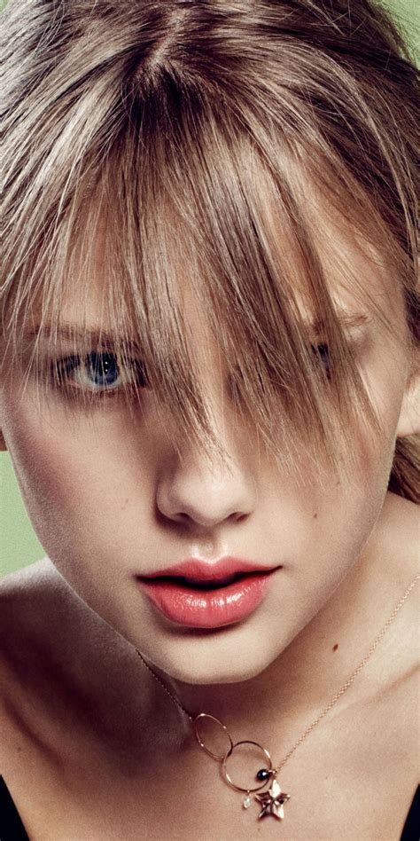 1080x2160 Pretty Singer Taylor Swift Close Up Wallpaper Herşey