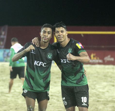 Macuto Sacó La Cara Por La Casa En El Fútbol Playa Diario La Verdad De Vargas