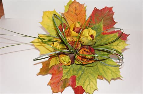 Поделка букет из листьев - 71 фото