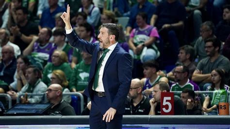Ibon Navarro habla de la polémica: "Es falta, la camiseta nuestra aguanta agarrones" - La ...