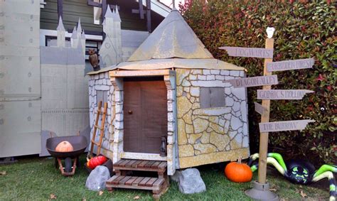The Albertson Halloween House 2016 Hogwarts Yard Hagrids Hut