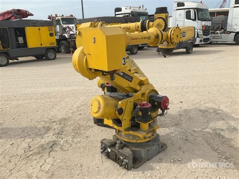 Quantity Of 2 Fanuc Material Handling Robots Ritchie Bros Auctioneers