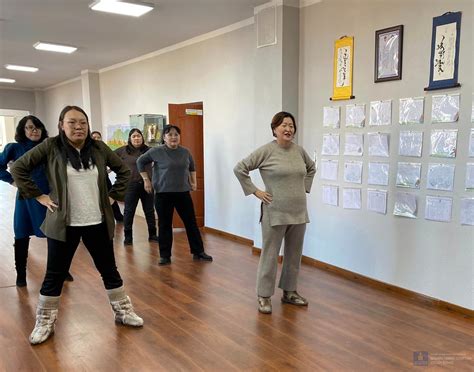 Эрүүл нийгэм Эерэг хандлага уриаг эрхэм болгож идэвхтэй дасгал