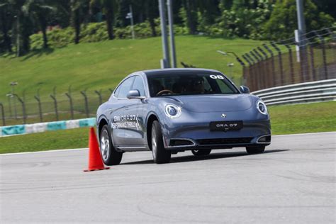 试驾：gwm Ora 07！可盐可甜，逛街下赛道全能的闪电猫 Gwm Ora 07 Performance Malaysia Performance Thrills Track