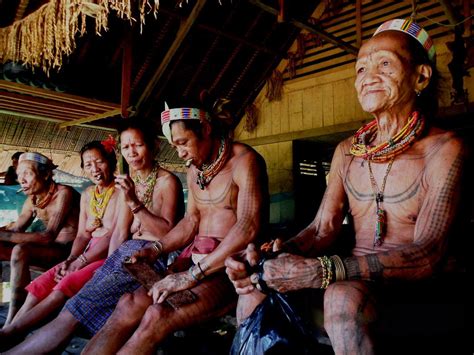 Indonezija Sumatra Tragovima Indonezijskih Domorodaca