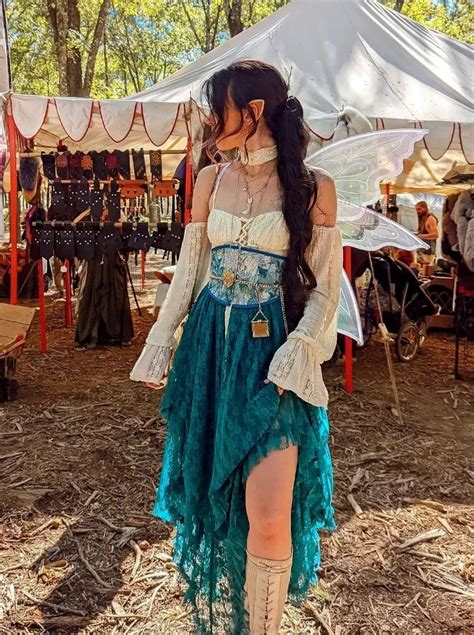 Pin By Lily On Female Promo Dress Fair Outfits Renaissance Fair