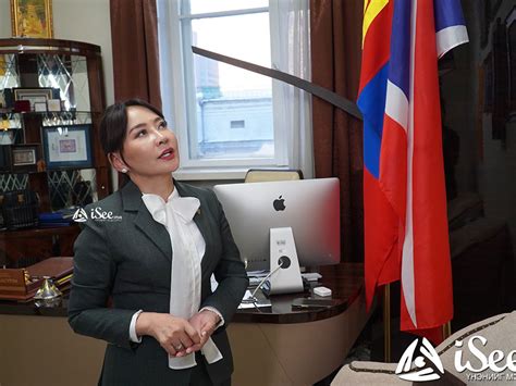 ГИШҮҮНИЙ ӨРӨӨ Баянхонгор аймгаас сонгогдсон УИХ ын гишүүн А Адъяасүрэнгийн төрийн ордны өрөөнд