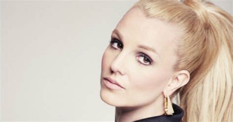 브리트니 스피어스 아들 앞 노팬티 엉덩이 노출 굴욕