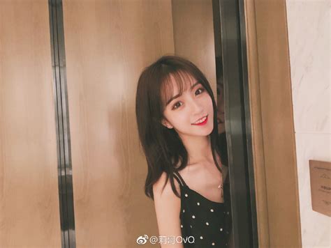 Nữ thần TikTok Trung Quốc từng bị cấm sóng gần năm giờ ra sao