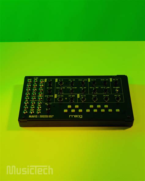 The Big Review Moog Strikes Out West With Mavis