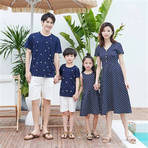 Мама и я платья для мамы и дочки костюм для папы и сына Семейные футболки одежда для близнецов
