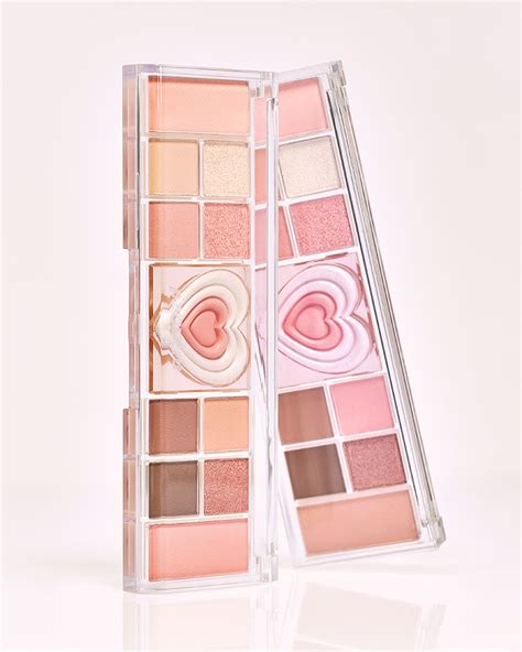 Get the Peripera All Take Mood Like Palette for a Romantic Soft Glam Look