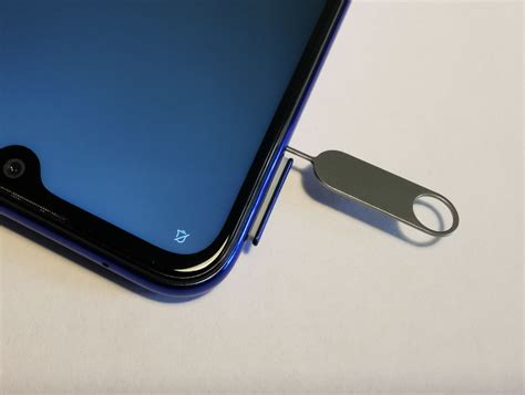 Как вставить сим-карту в Xiaomi или Redmi?