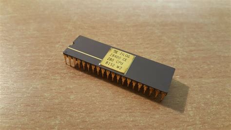 Zilog Z8400 Ce Z80 Cpu 8152 W2 8 Bit Microprocessor Dip 40 Ceramic Gold