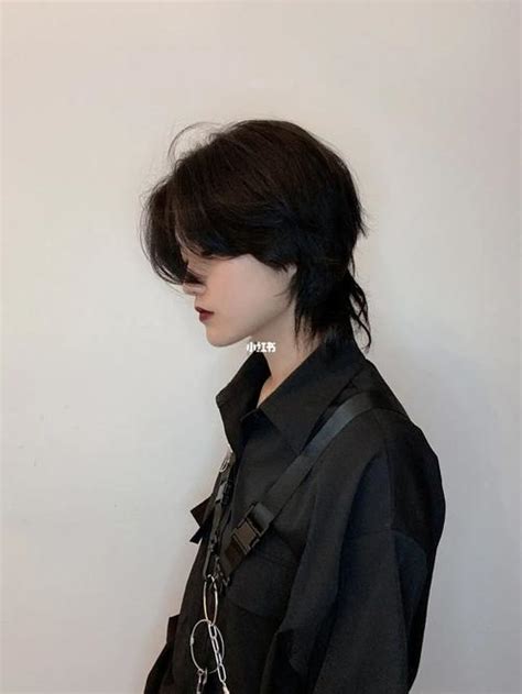 鲻鱼头短发女适合什么脸型 日系鲻鱼头短发女适合什么脸型4配图网