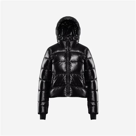 W 아리찌아 더 슈퍼 미니 퍼프 후디 하이 글로스 미니 구스 다운 퍼퍼 후디 자켓 블랙 Aritzia Kream
