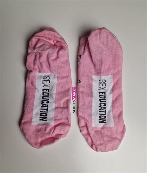 Roze Sex Education Enkelsokjes Slipjesmarkt