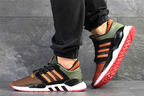 Кроссовки Adidas – Telegraph