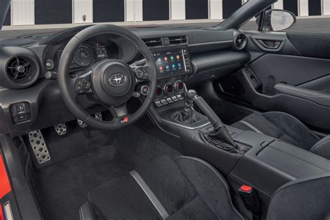2022 Toyota Gr86 Review Pricing And Specs Motorbiscuit