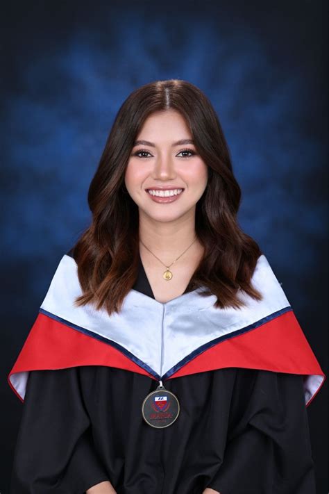 🎓 Excited To Share That I Have Officially Graduated Monique Leron 202115 Bachelor Of