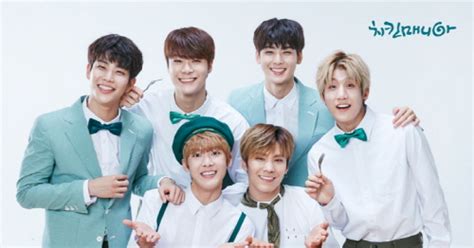 치킨매니아 아이돌 아스트로와 전속모델 계약