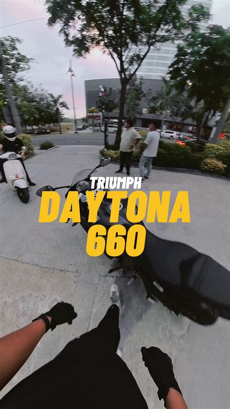 Boda De Laura Schifter Its A Heart Attack Giggin Guide Goes Xs And