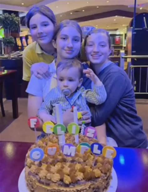 Las Mejores Fotos Del Cumpleaños De 15 De Indiana Cubero Junto A Mica Viciconte Y Fabián Cubero