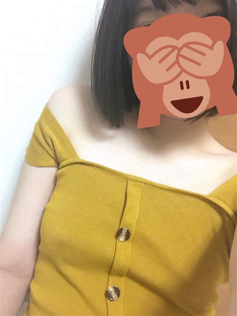 処女の18歳女子が未貫通びらびら濡れマ コ晒した顔晒しヌード自撮り erohadakawork