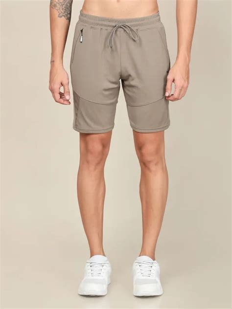 men slim fit shorts with techno dry