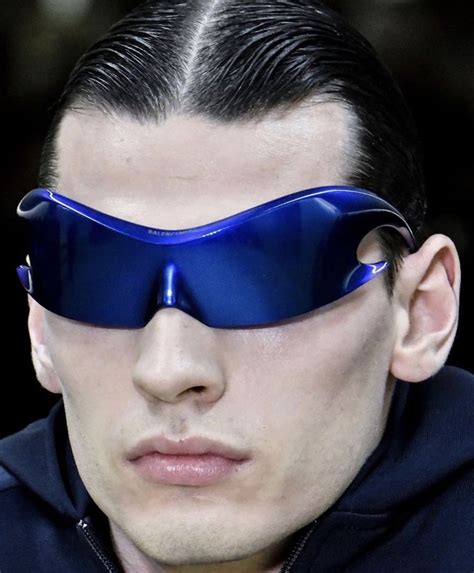 Pin By 섬세 On Eyewear Stylish Glasses Cool Sunglasses Futuristic Fashion