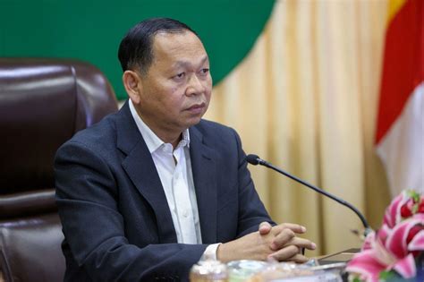 ឯកឧត្តម ឆាយ ឫទ្ធិសែន ដឹកនាំកិច្ចប្រជុំត្រួតពិនិត្យ និងពង្រឹងគុណភាពហេដ្ឋារចនាសម្ពន្ធ