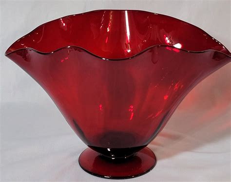 Vintage Art Deco Pairpoint Selenium Ruby Red Glass Fan Vase Circa 1920