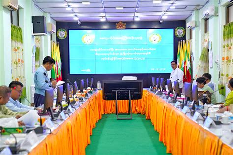 မကွေးတိုင်းဒေသကြီးဝန်ကြီးချုပ် ဦးတင့်လွင် တိုင