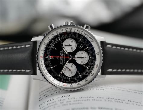 Hands On Review Breitling Navitimer B01 Beyond The Dial