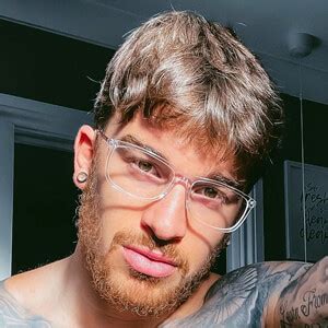 Chris Hatton Age Family Bio Famous Birthdays