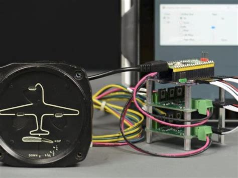 Glen Akins Raspberry Pi Pico Powered Selsyn Adapter Brings A Vintage Aircraft Display Back To