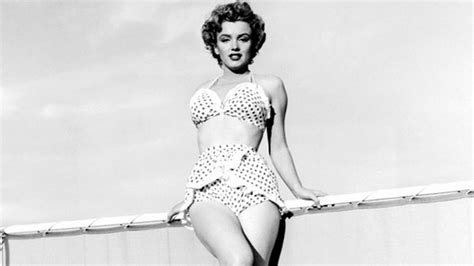 Julie Bowen Sexy Wallpapers