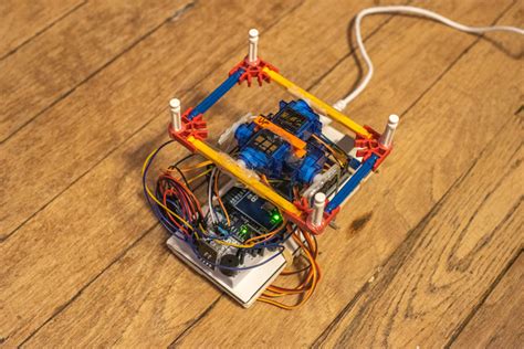 Playing With Arduino Gyroscope Stabilized Cup Holder