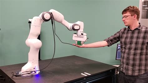 Human Grasp Classification For Reactive Human To Robot Handovers Deepai